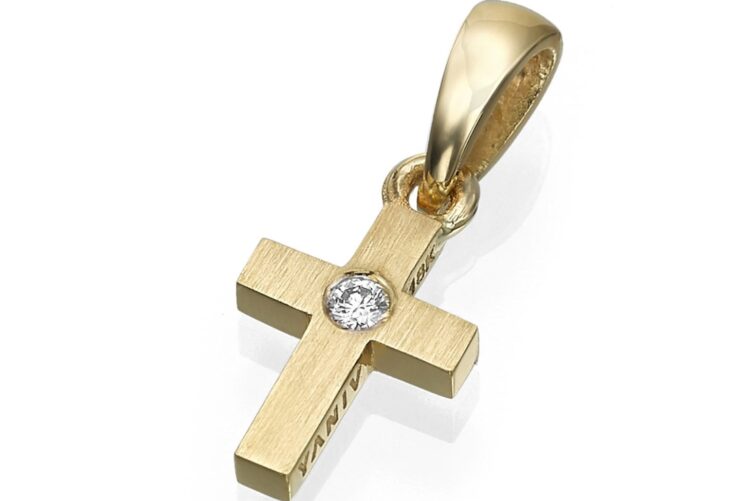 5 Different Types of Gold Crosses - The Frisky