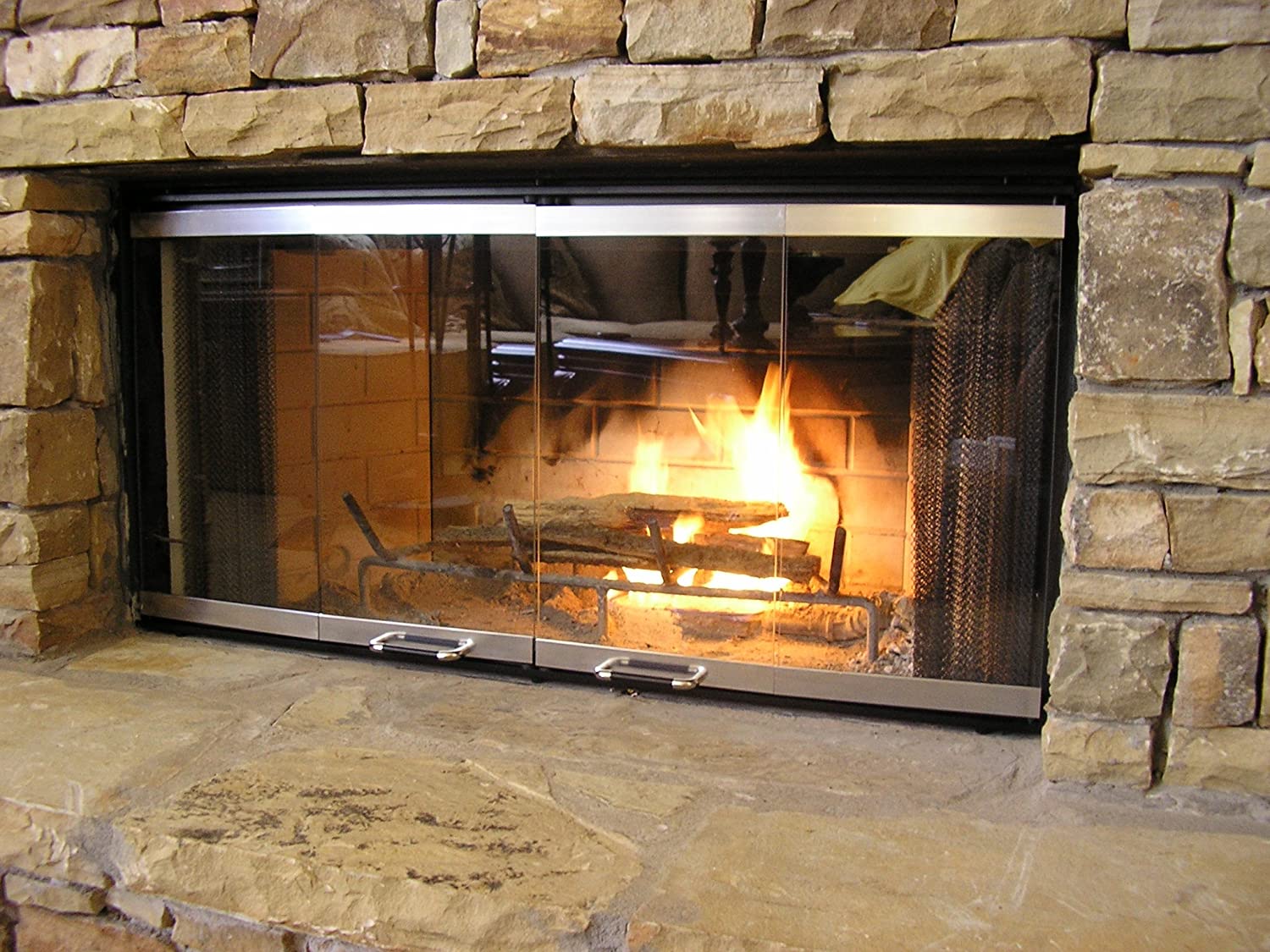 7 Tips for Decorating Your Fireplace Doors Screens - The Frisky