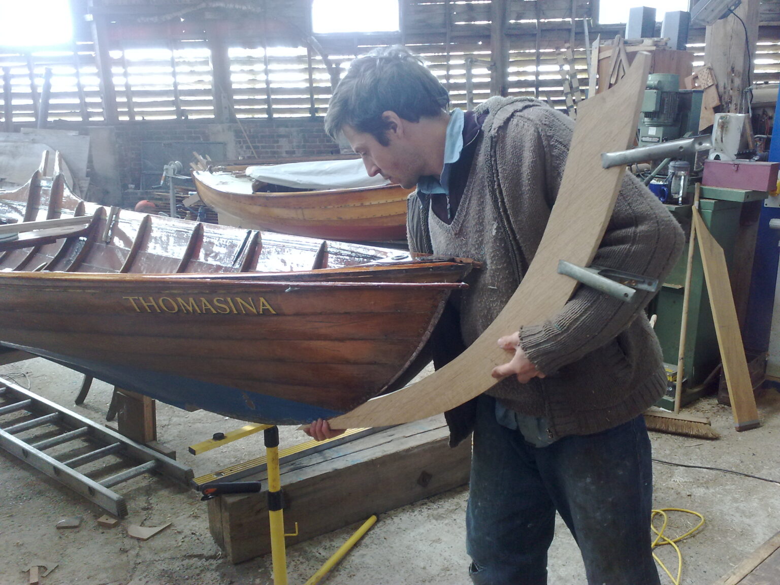 4 Tips on Restoring Your First Classic Boat - The Frisky