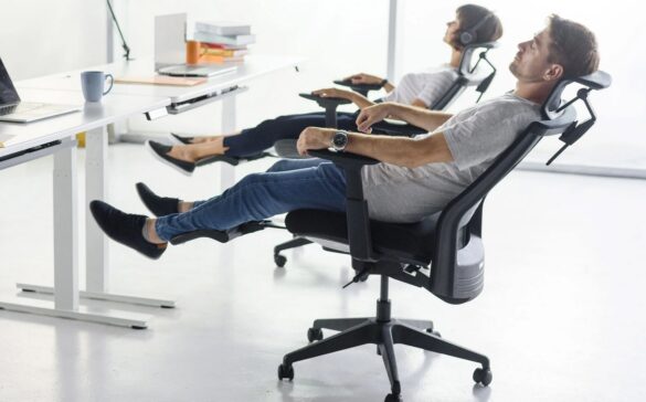 What Is The Difference Between An Ergonomic Chair & Normal Chair? - The ...