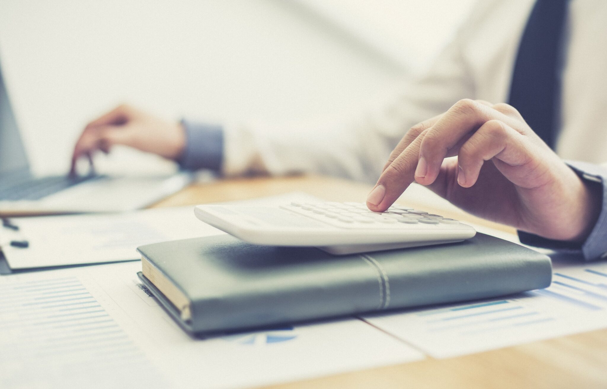 5 Tips for Paying Sales Commission - The Frisky