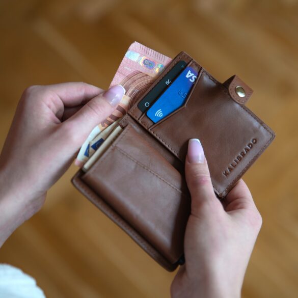 B Cup Breasts – Perfect B Cup Size Example, Comparisons & Best B Cup Bras