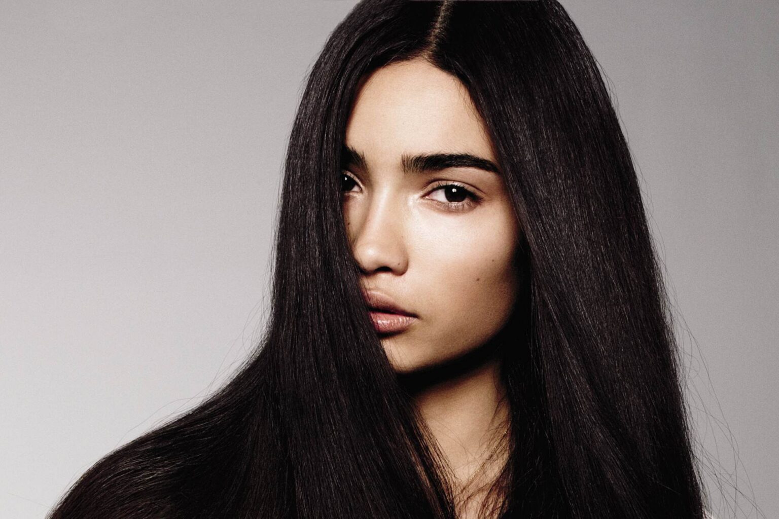 5 Ways to Make Your Hair Look Thicker and Healthier - The Frisky