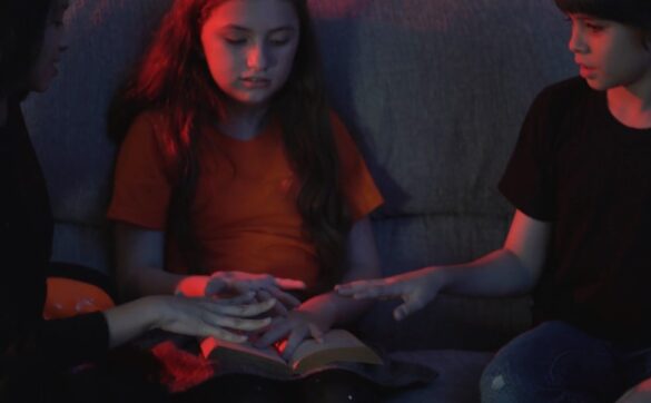 Fun Games To Play With Three People - Have Fun With Your Friends!