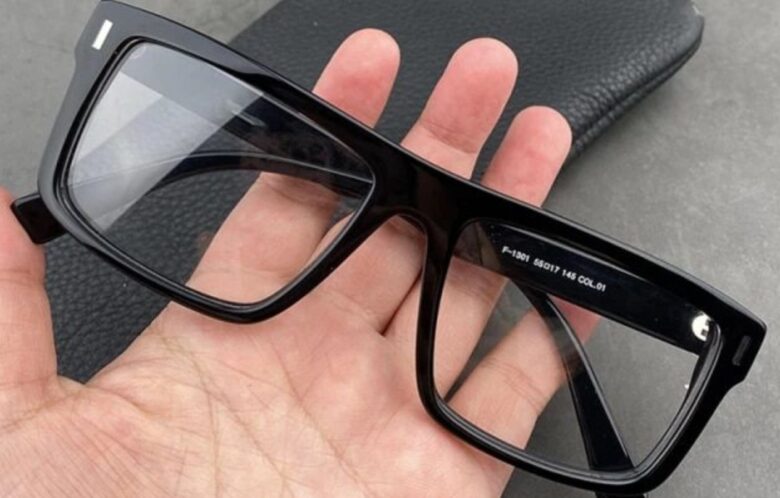 Square Glasses: The Bold Look of Square Glasses - The Frisky