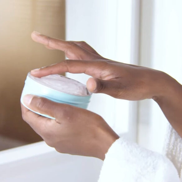 How To Have A DIY Spa Day That Feels Like The Real Thing - The Frisky