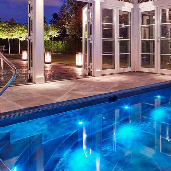 10 Things Every Woman Needs To Throw Away - The Frisky